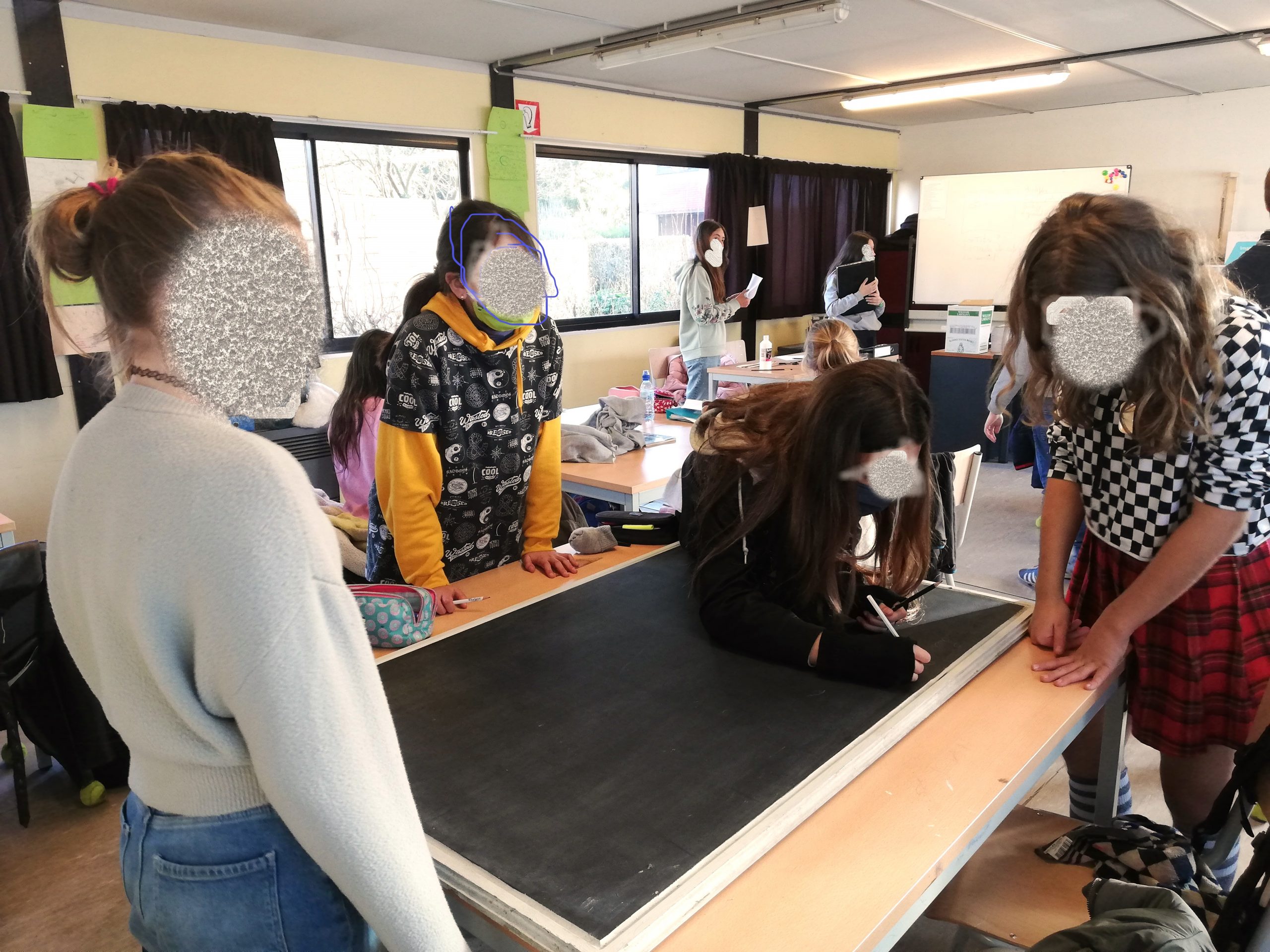 Notre école vue par nos élèves ... - L'Ecole Plurielle, humanités ...